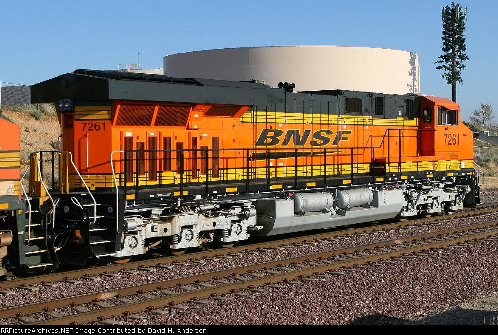 BNSF 7261